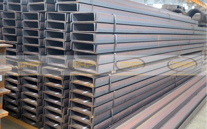 Thép Hình U Là Gì? Đặc Điểm Và Ứng Dụng Thực Tế